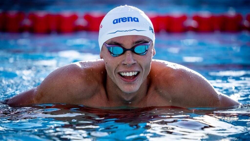 David Popovici a câstigat medalia de aur la 100 metri liber, la Campionatul Mondial de Natație